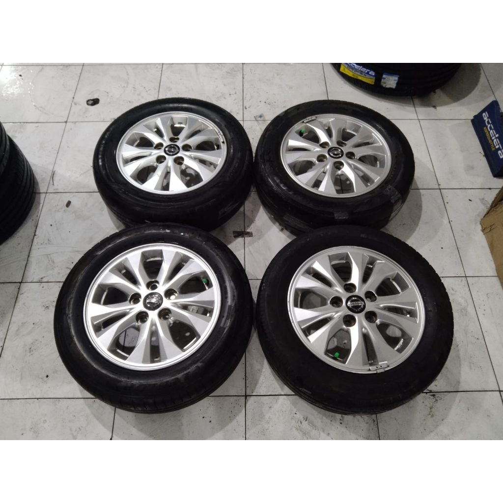 Jual Velg Mobil Bekas Copotan Asli Mobil Livina Ring 15 Lubang 5 Ban Bonus Pnp Carry Pickup ...