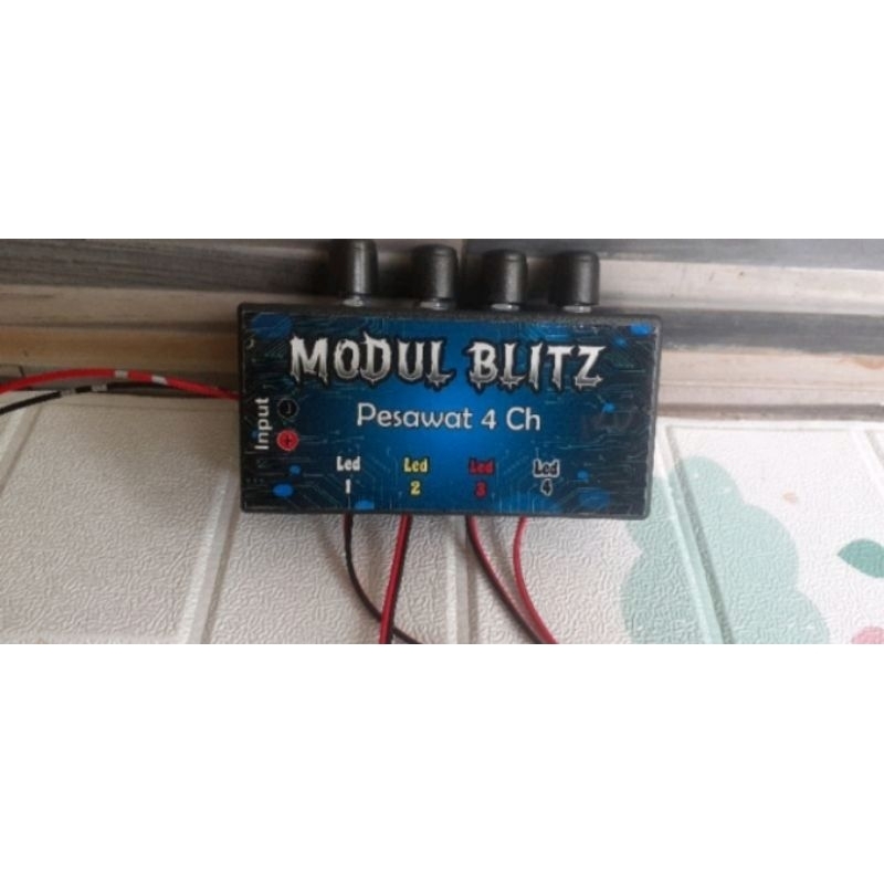 Jual modul lampu blitz pesawat 4 chanel 12 volt 24 volt | Shopee Indonesia