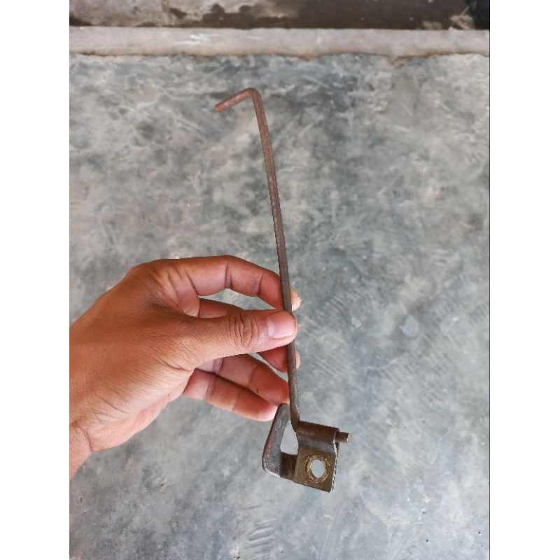 Jual besi penahan pengait engsel jok v80 v 80 original | Shopee Indonesia