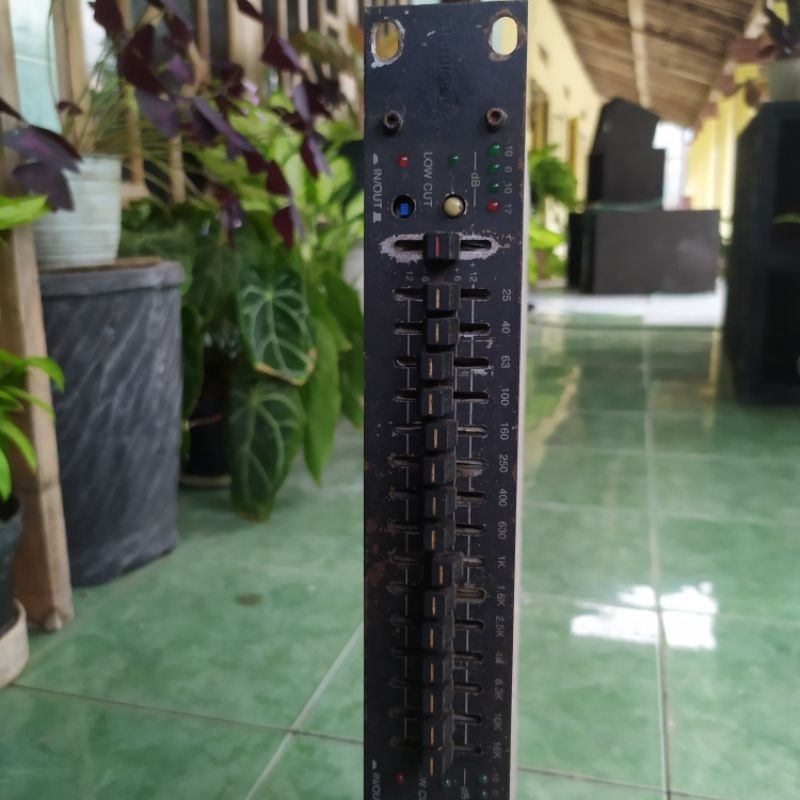 Jual equalizer samick q215 original korea | Shopee Indonesia