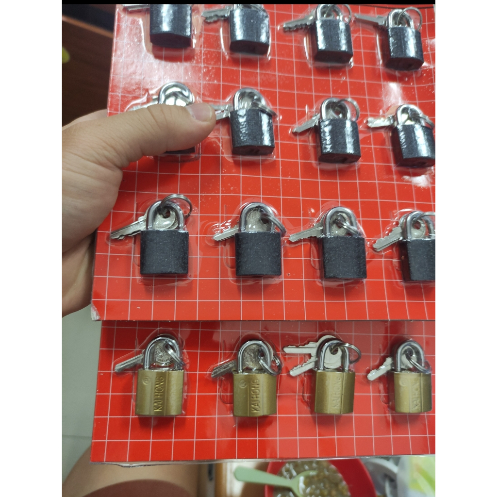 Jual gembok 20 mm 2 cm emas atau hitam kaihong satuan 2 mata kunci ...