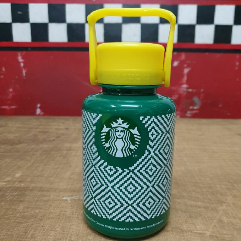 Jual Starbucks plastic reusable colourful weave water Bottle 1 Liter ...