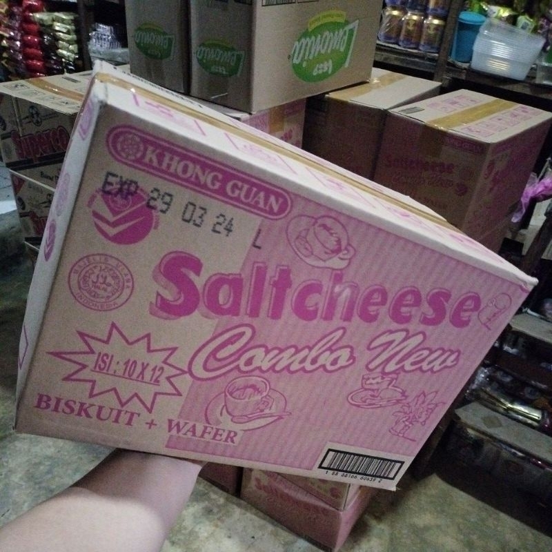 Jual Saltcheese combo/biskuit+wafer harga (1 dus isi 12 x 10 pcs ...