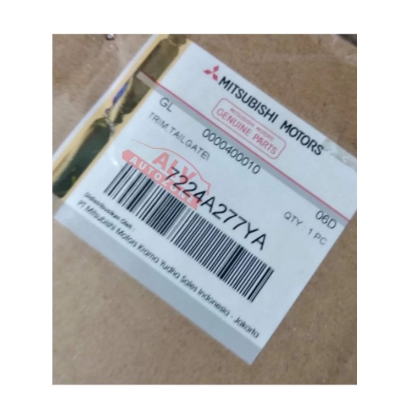 Jual DOORTRIM BAWAH KAP BAGASI ORIGINAL MITSUBISHI XPANDER (ULTIMATE ...