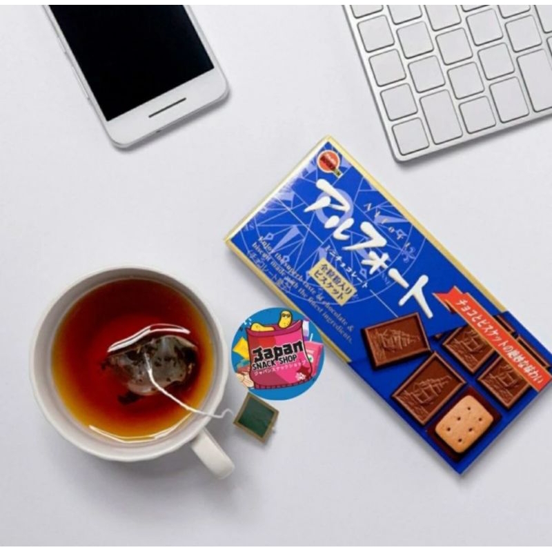 Jual Bourbon Alfort Blue Choco biskuit / snack impor / snack jepang ...