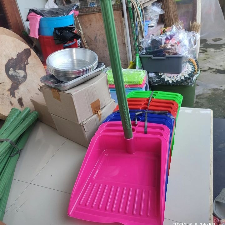 Jual Serok/sekrop sampah plastik tebal | Shopee Indonesia