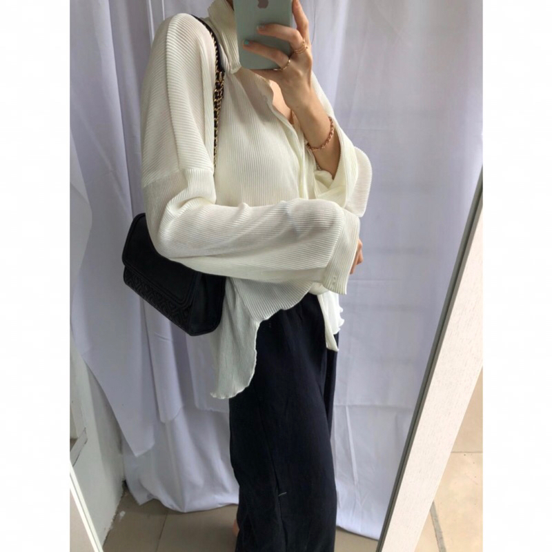 Jual [PRELOVED] Nalu Plisket Shirt White by SEMINGGU.RTW | Shopee Indonesia