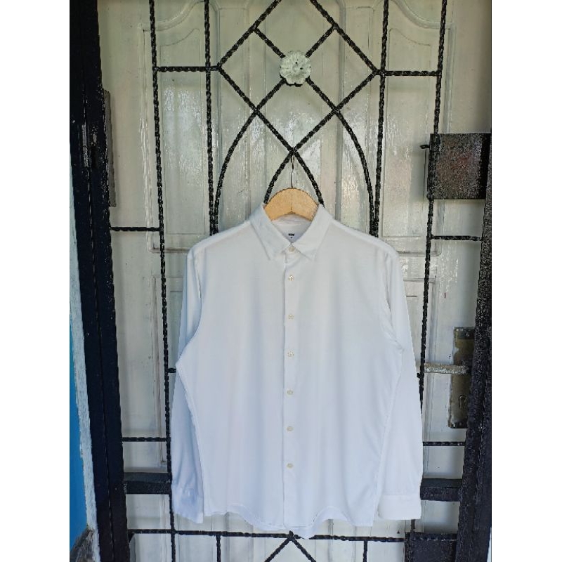 Jual KEMEJA PUTIH UNIQLO | Shopee Indonesia