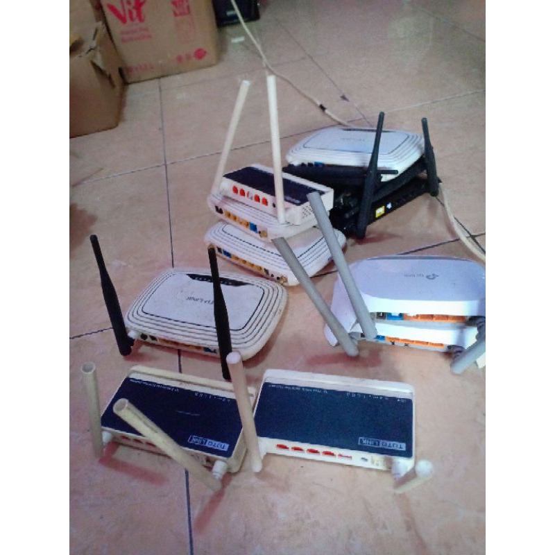 Jual Router minus masih layak pakai bisa di jadikan acess point cek ...