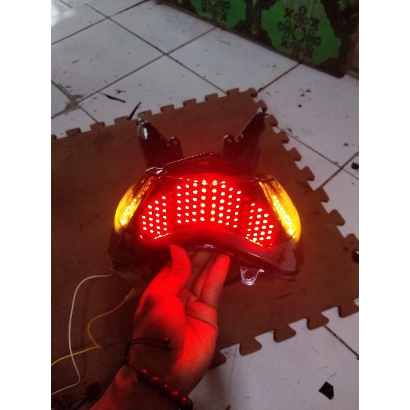 Jual STOPLAMP RUNNING FULL SET.. VARIO 125/150 LED OLD | Shopee Indonesia