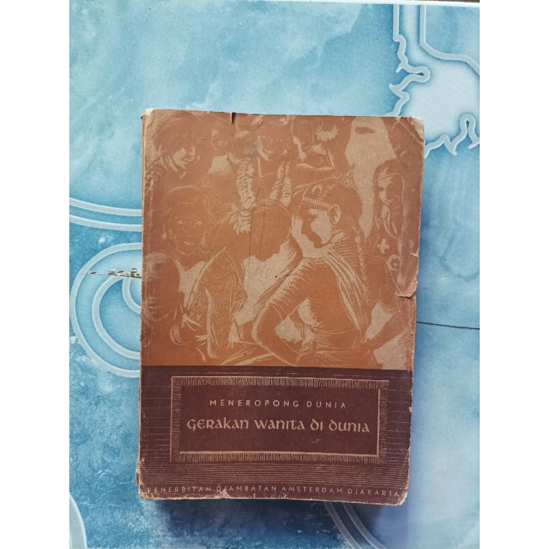 Jual Original Meneropong Dunia Gerakan Wanita di Dunia | Shopee Indonesia