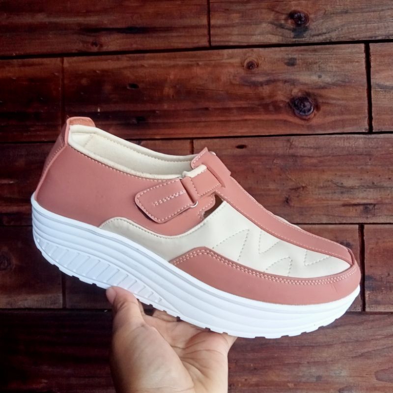 Jual Sepatu wedges cewe model terbaru 100% original onelove style ...