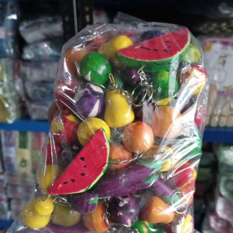 Jual Souvenir Gantungan Kunci Miniatur Buah dari Kayu Souvenir Murah | Shopee Indonesia