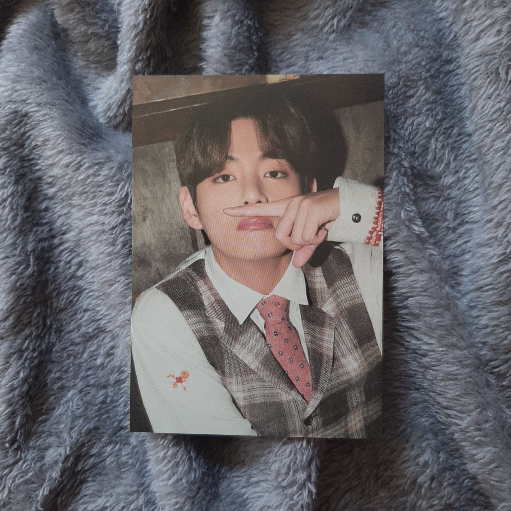 Jual PC TAEHYUNG BTS CARDIGAN HOLIDAY COLLECTION LITTLE WISHES | Shopee ...