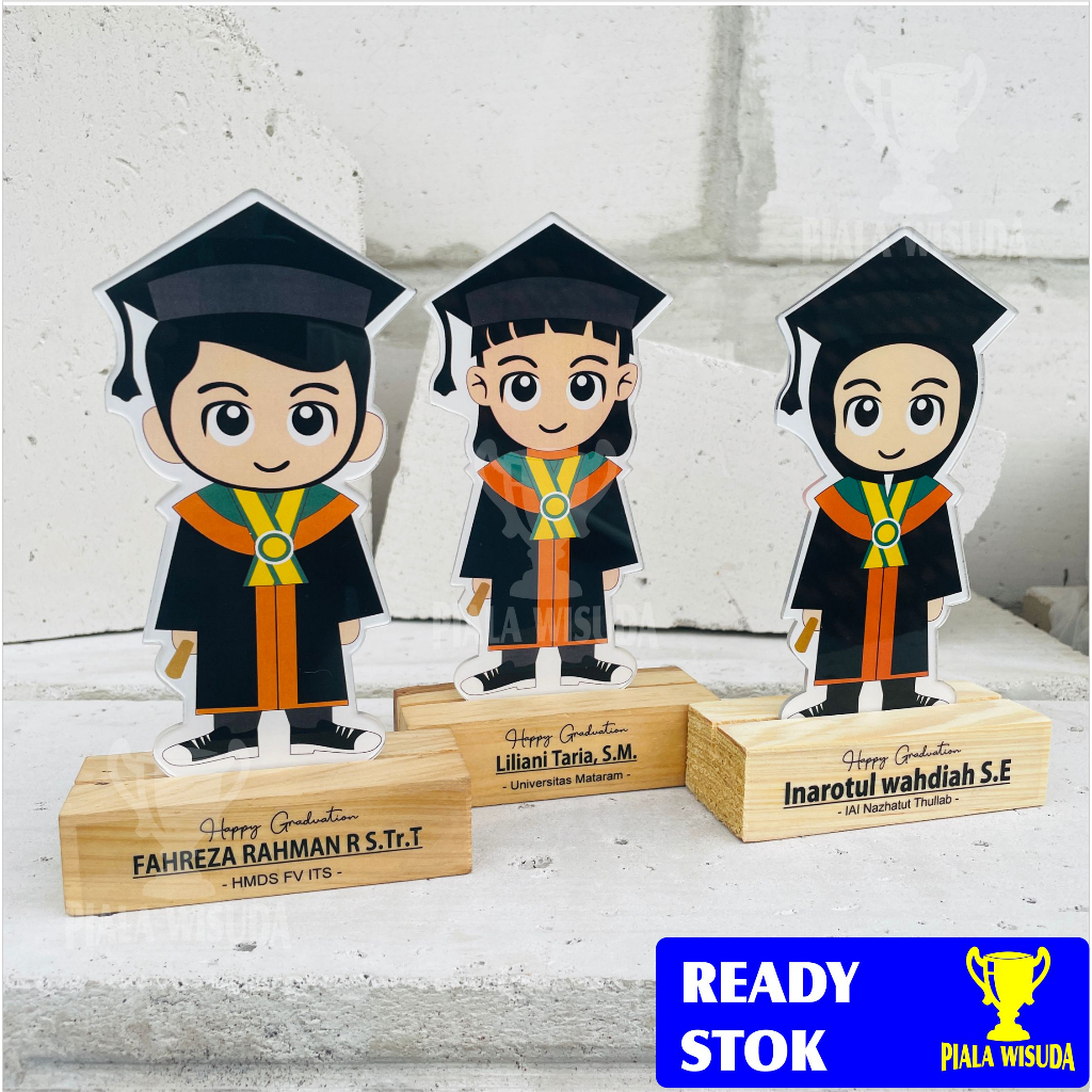 Jual Plakat wisuda akrilik MODEL 2 (tatakan kayu) Kado wisuda Piala ...