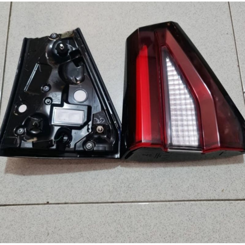 Jual lampu stop bagasi Toyota raize/Rocky original | Shopee Indonesia