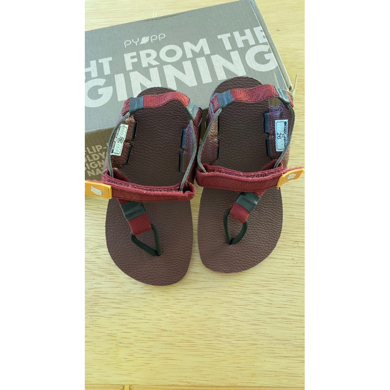 Jual PRELOVED PYOPP SANDAL TAPAK BAREFOOT | Shopee Indonesia