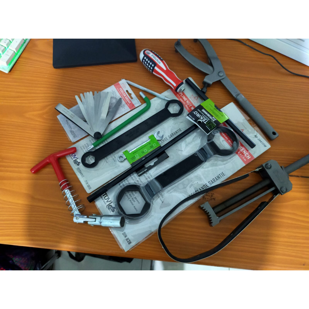 Jual PAKET KUNCI CVT HONDA DAN YAMAHA ALAT BONGKAR CVT KUNCI CVT GRIP ON TRAKER CVT GRIP ON ...