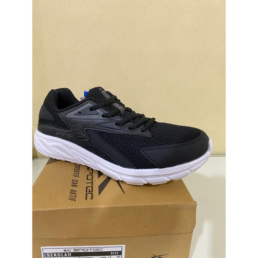 Jual Sepatu Running Spotec Calvin Hitam-Putih | Shopee Indonesia