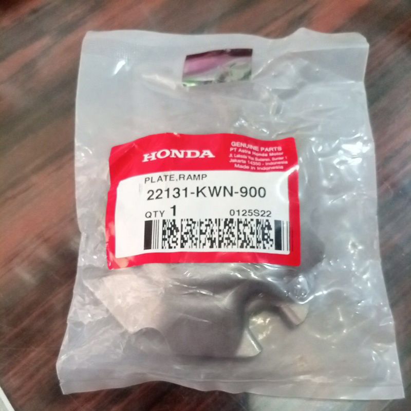 Jual PLATE,RAMP/TUTUP Rumah Ruller Vario 125 F1 (22131-KWN-900 ...