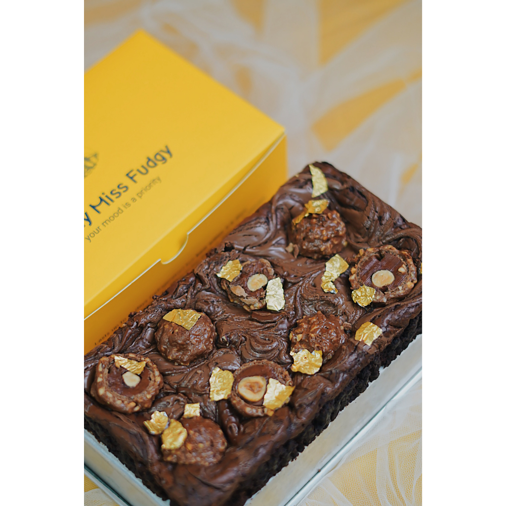 Jual THE RICH BRO (FUDGY BROWNIES WITH FERRERO ROCHER, NUTELLA, ALMOND ...