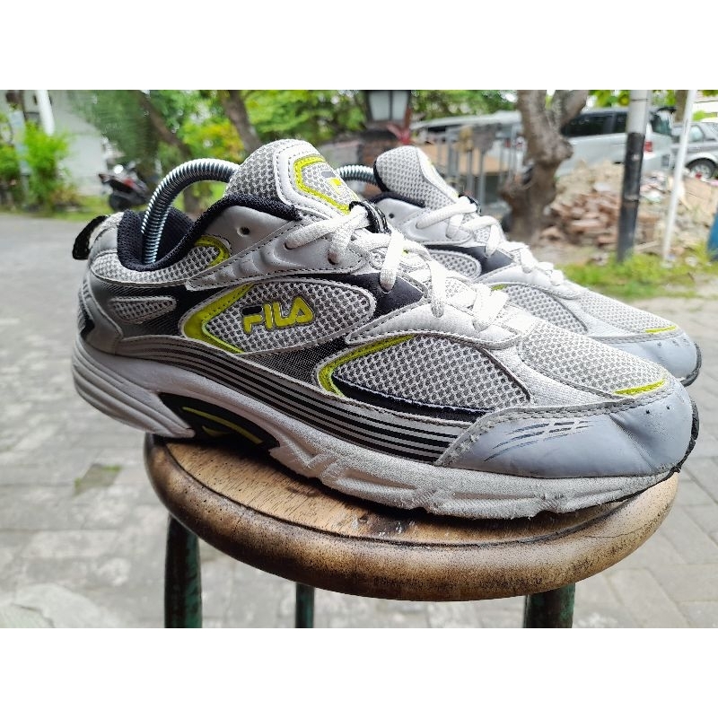 Jual FILA - FILA SEPATU RUNNING ORIGINAL - SECOND ORIGINAL | Shopee ...