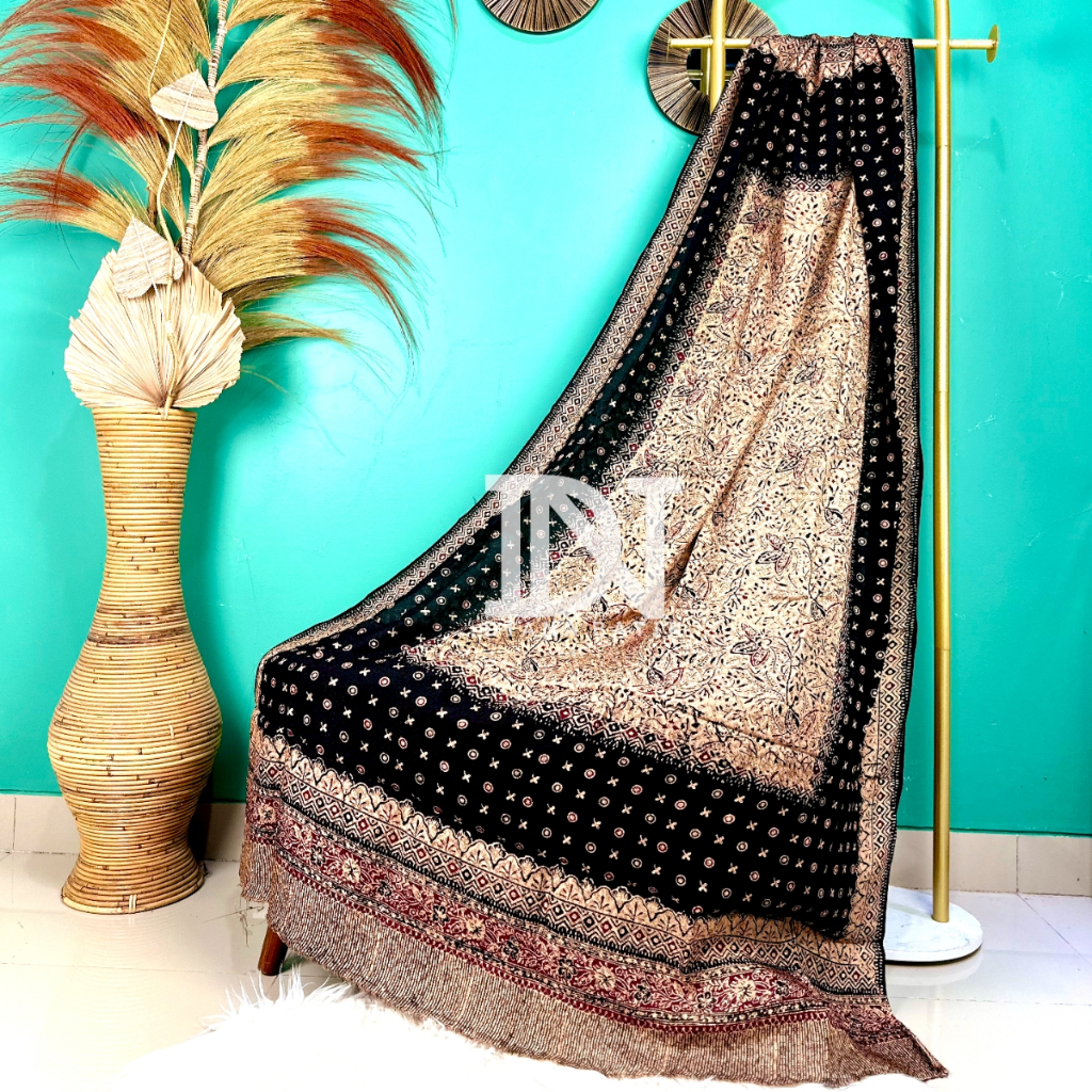 Jual KAIN BATIK/KAIN MOTIF BAHAN VISCOSE by Diana Batik Trusmi | Shopee ...