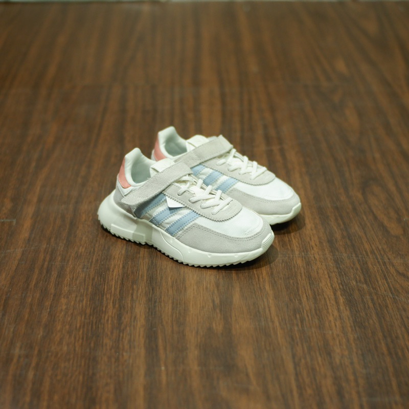 Jual SEPATU SNEAKERS KIDS ADIDAS RETROPHY F2 CREAM SOFT BLUE | Shopee ...