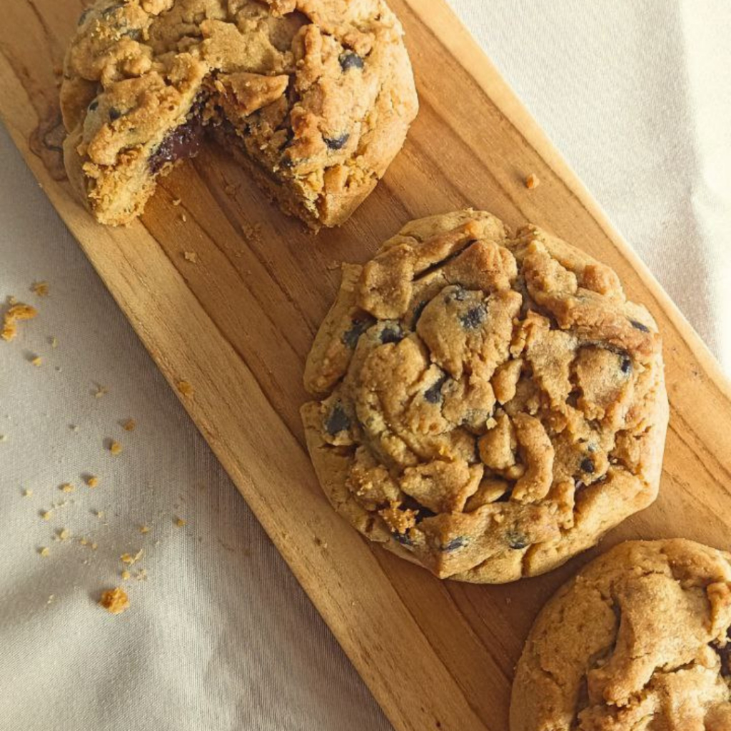 Jual Cookies Cokelat - isi Cokelat Lumer Soft Cookies Fresh Oma Cookies ...