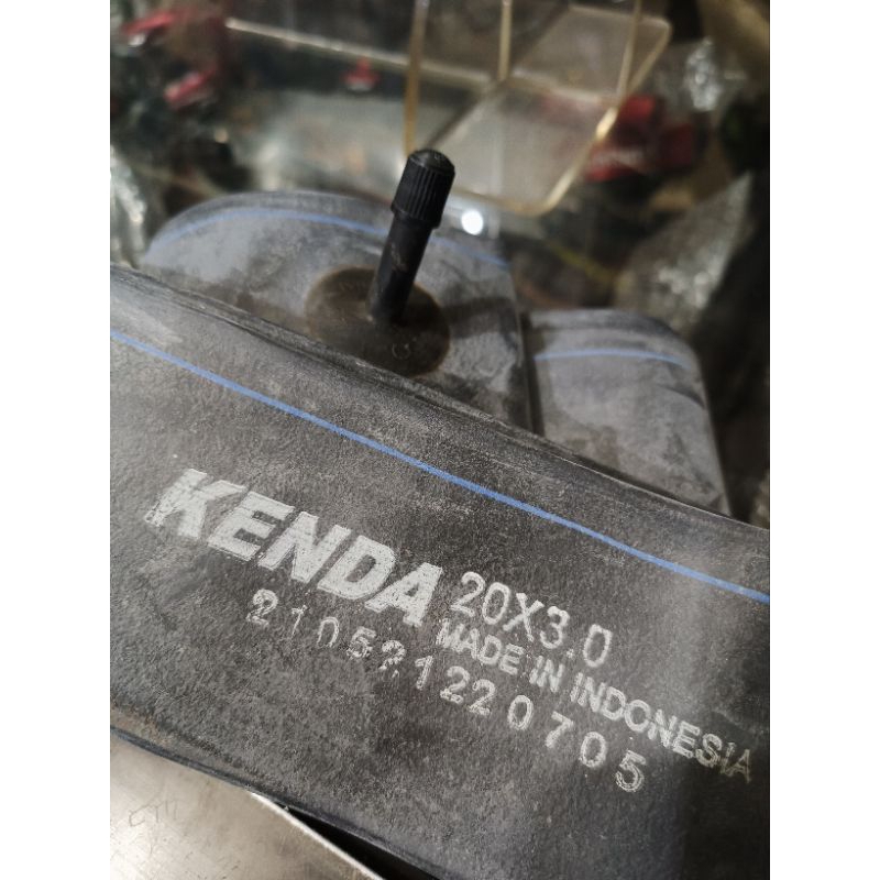 Jual ban dalam sepeda ukuran 20x3.0 pentil motor atau av | Shopee Indonesia