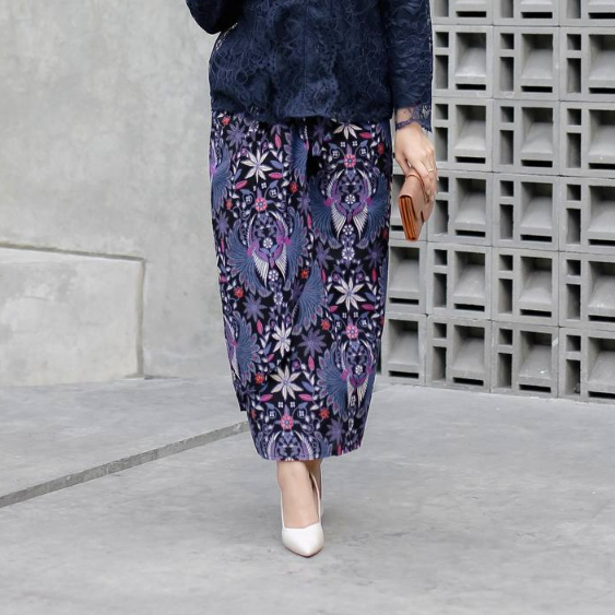 Jual Benang Raja Rok Lilit Batik katun Motif Sayap Kembar | Shopee ...