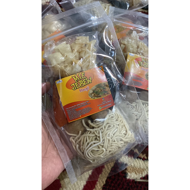 Jual MIE JEBEW / MIE SUPER PEDAS / SAMYANG INDONESIA | Shopee Indonesia