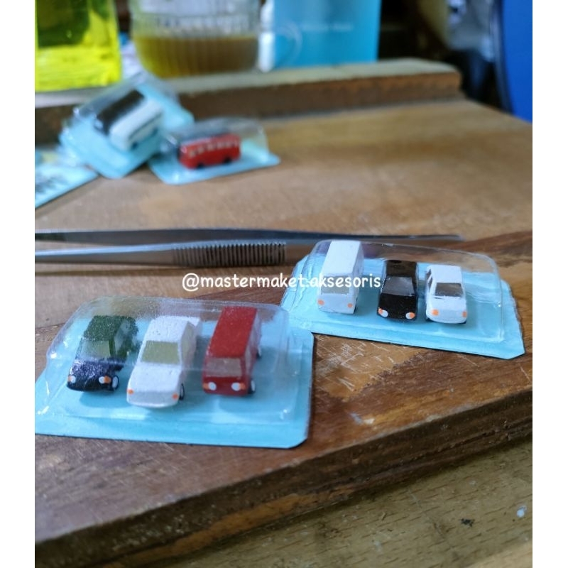 Jual Miniatur Mobil Skala 1:200 dan 1:300 (tipe mobil random) | Shopee ...