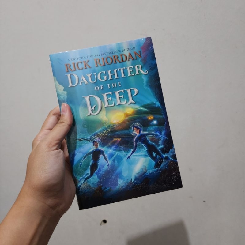 Jual Daughter of the Deep - Rick Riordan (PB) | Shopee Indonesia