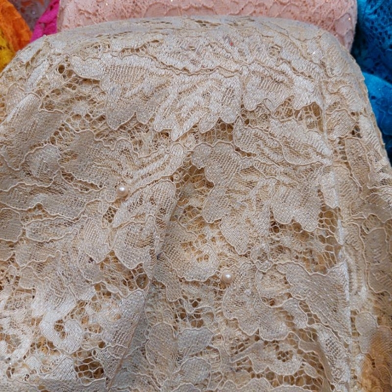 Jual kain brokat / kain Brokat Kembang / Kain Kebaya Brokat Cornelly ...