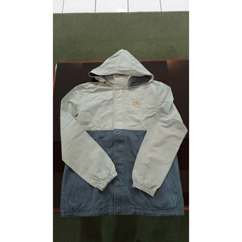 Jual eiger parka size s (SECOND) | Shopee Indonesia