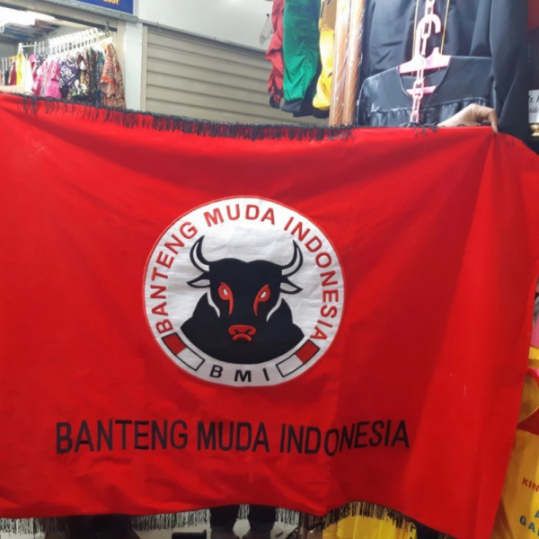 Jual Indonesia - Dijual sisi bendera pataka banteng Limited dua muda ...