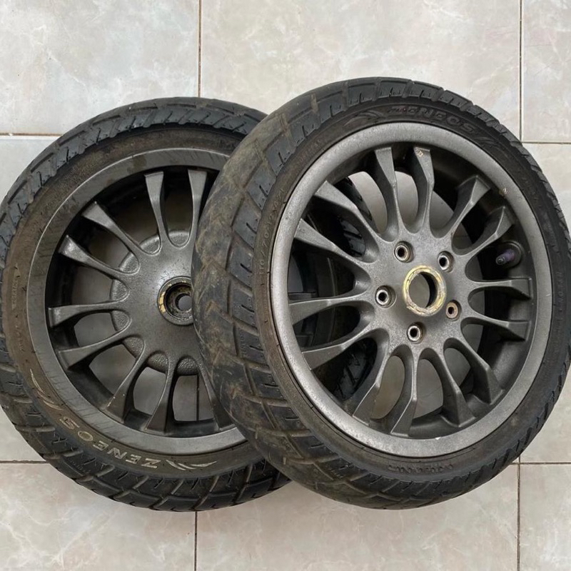 Jual Rims Velg Ban Ori Original Grey Vespa Sprint Primavera LX S R12 ...