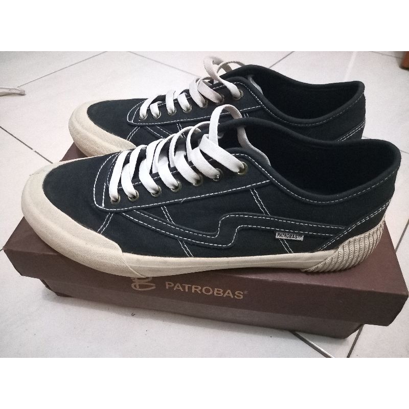 Jual Patrobas Equip Black White Sneakers ( Second ) | Shopee Indonesia