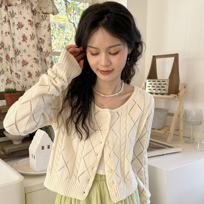 Jual YIU YIU Rajut - Import Cardigan Rajut Korea Wanita Lengan Panjang Outer Crop | Shopee Indonesia