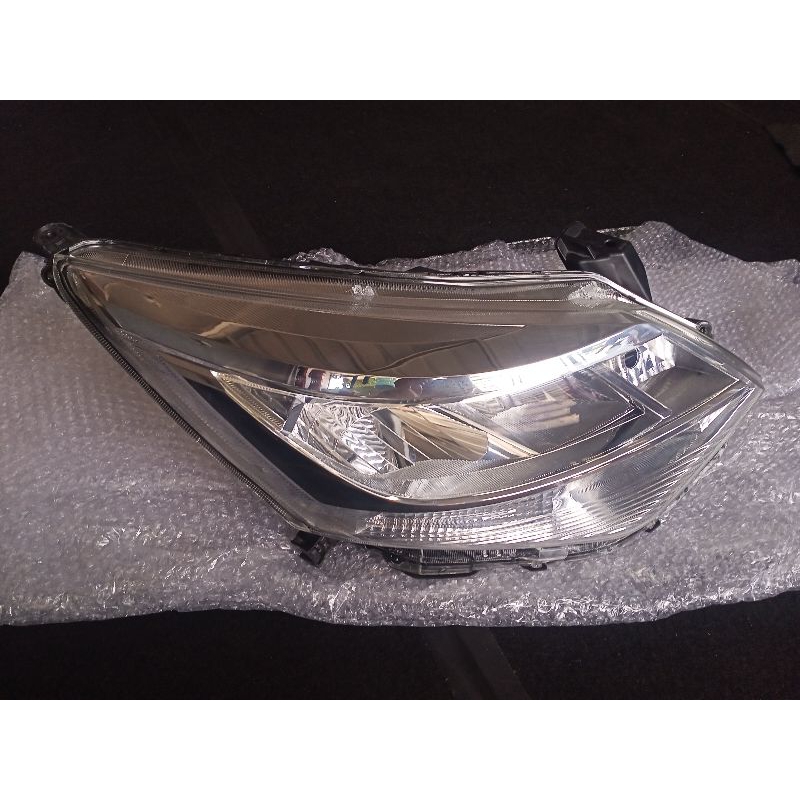 Jual headlamp sigra calya facelift original | Shopee Indonesia