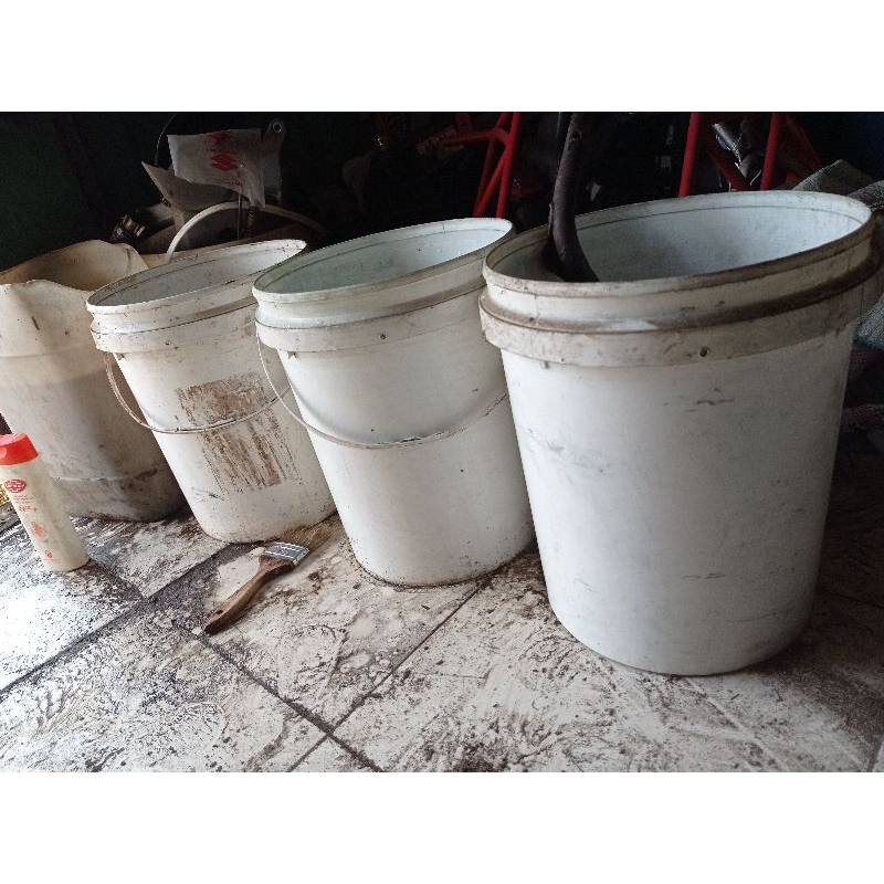 Jual ember bekas cat plastik uk. 25 kg kuat tidak mudah pecah | Shopee ...