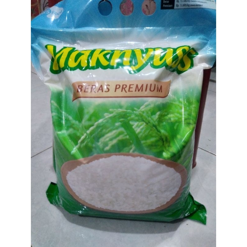 Jual Beras 5Kg Maknyuss Lahap sumo merah | Shopee Indonesia