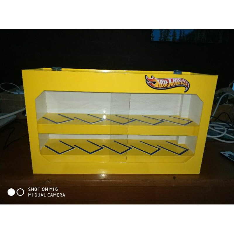 Jual Rak Hotwheels atau diorama display akrilik isi 10 Lampu LED RGB ...
