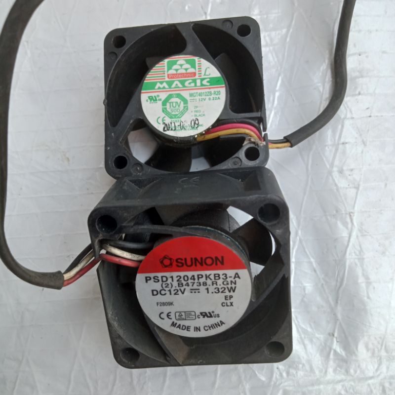 Jual Fan DC Mini 12V 4x4cm 0,22A - 1,32W Magic - Sunon Normal | Shopee ...