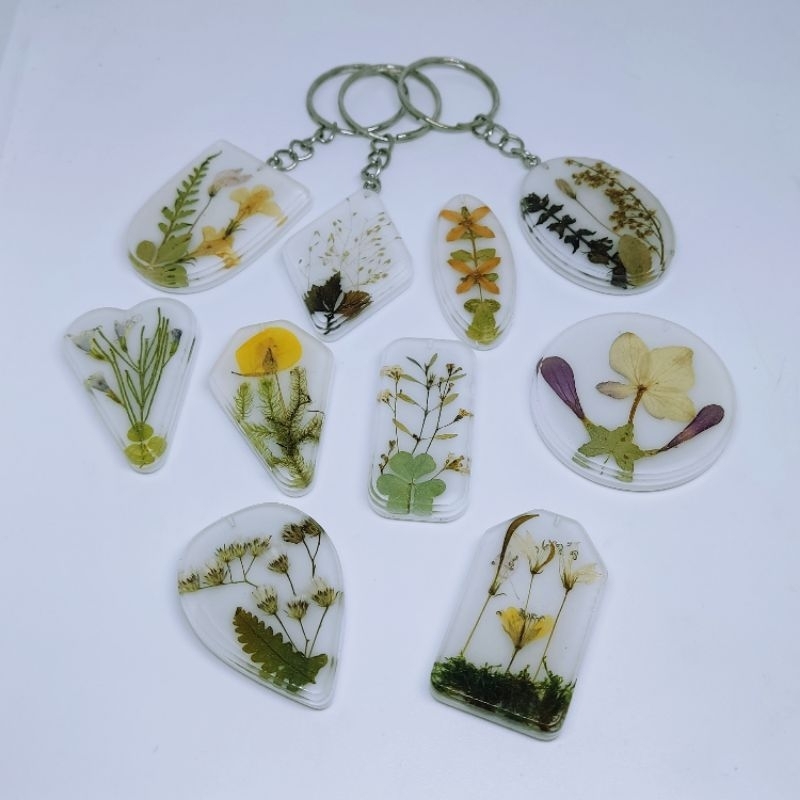 Jual Gantungan Kunci/Keychain Resin Daun-daun & Bunga Sederhana ...