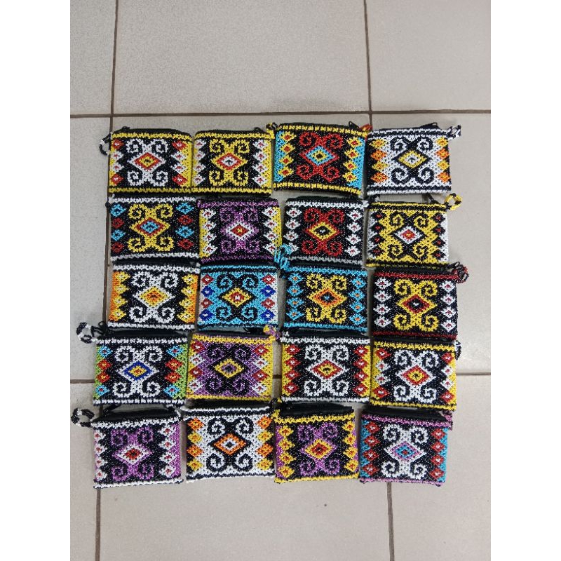 Jual dompet coin atau kecil khas kalimantan dari manik manik | Shopee ...