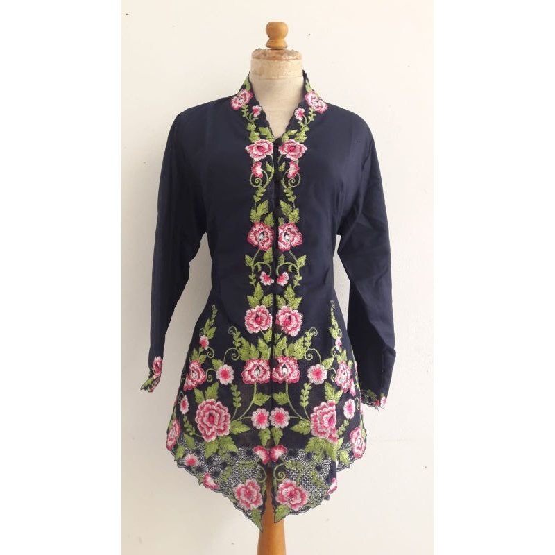 Jual Kebaya Encim katun Toyobo Biru Navi | Shopee Indonesia