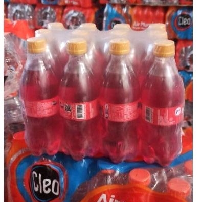 Jual Fanta Strawberry Minuman Soda Rasa Stroberi 250ml (250ml x 12 ...