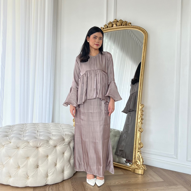 Jual Hoolaqueen - One Set Shimmer - Set Kurung Satin - Set Melayu ...